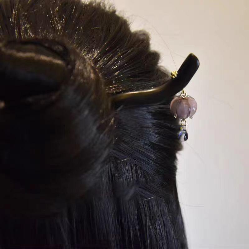 ・素材: 木材・スタイル: レトロ・カラー展開: 天枝スズラン-白蘭、天枝スズラン-紫スズラン、天枝スズラン-ワンユ・カテゴリ: ヘアアクセサリー