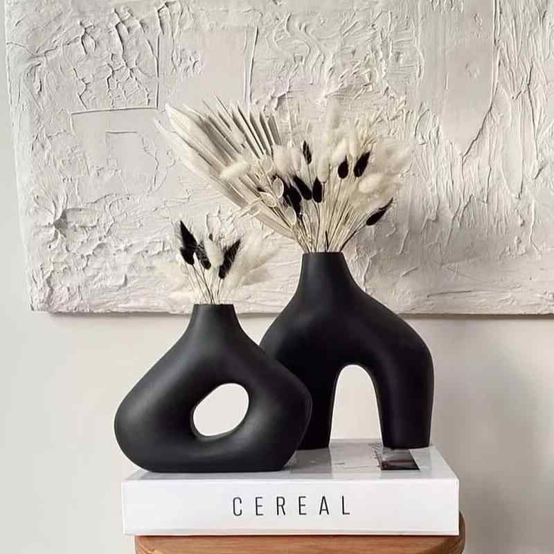 ・カテゴリ: 花瓶・スタイル: モダンシンプル・主な素材: 樹脂、プラスチック・カラー展開: 白、ピンク、黒