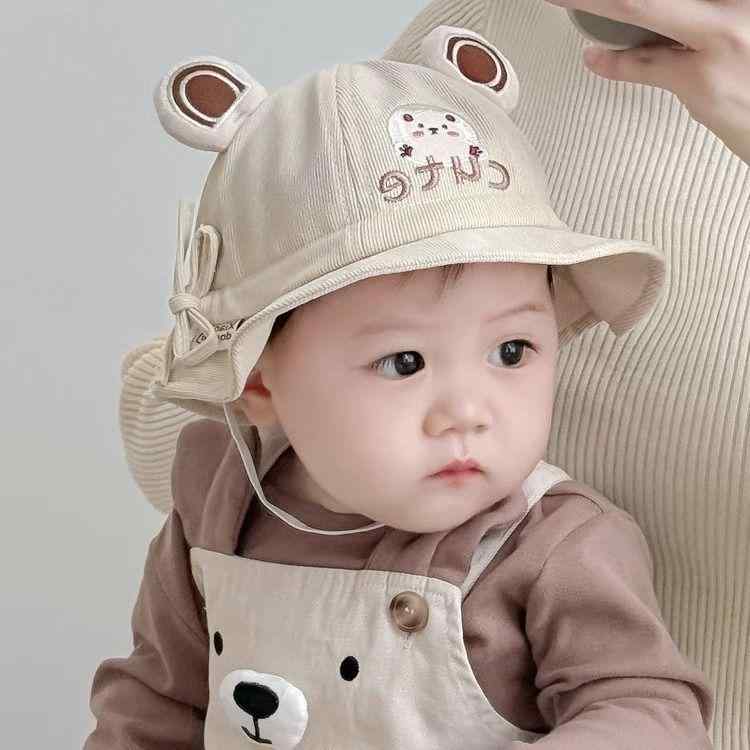 ・カテゴリ: バケットハット・カラー展開: パッチワーク耳付きキュートなくま-ベージュ、パッチワーク耳付きキュートなくま-キャラメル、パッチワーク耳付きキュートなくま-カーキ・サイズ展開: 3-12ヶ月 41-46cm、1-2歳 46-48...