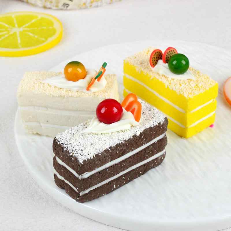 ・素材: PU・加工: 手作業・カテゴリ: フェイクスイーツ・タイプ: 置き物・スタイル: モダンシンプル・モチーフ: アニメキャラクター・カラー展開: ブラウン、ホワイト、イエロー