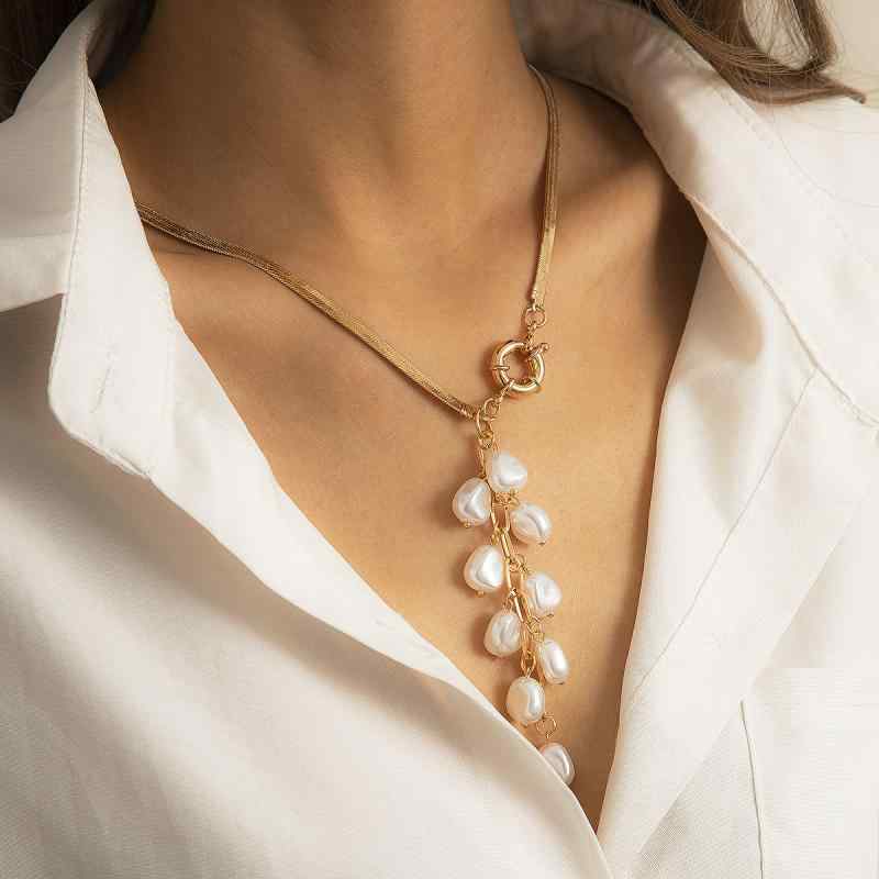 ・カテゴリ: ネックレス・素材: 合金・加工技術: 電気メッキ・デザイン: U字型・チェーンの種類: パールチェーン・ペンダント素材: 合金・長さ: 31cm〜40cm・カラー展開: ゴールド、シルバー・スタイル: 欧米風、ファッション・通...
