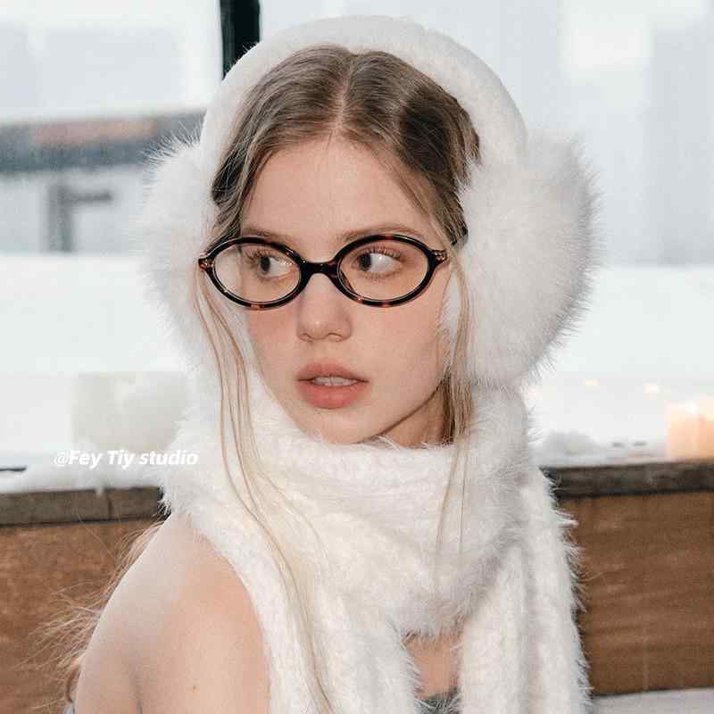 ・性別: 女性・対象年齢: 大人・主な素材: アクリル、人工ウール・スタイル: ベーシック・柄: 無地・カラー展開: オフホワイト、ベージュ、ブラック・季節: 冬・機能: 保温・テイスト: シンプル・適用シーン: アウトドア