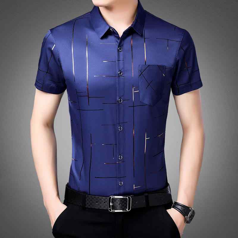 ・カテゴリ: シャツ・スタイル: ビジネスカジュアル・フィット: 合体・ネックライン: オープンカラー・袖丈: 半袖・柄: ストライプ・主な素材: ポリエステル100%・機能: 洗濯機洗い可能、耐摩耗性、高色堅牢度・生地番手: 120番手・...