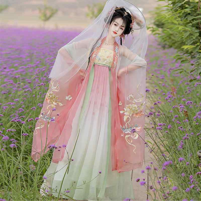 ・主な素材: ポリエステル 50%～70%・カラー展開: オレンジレッド、ピンク・サイズ展開: S、M、L、XL・スタイル: 襦裙・柄: 植物花柄・特徴: グラデーション・対象: レディース・袖型: 広袖・デザイン: 唐制・装飾: 刺繡