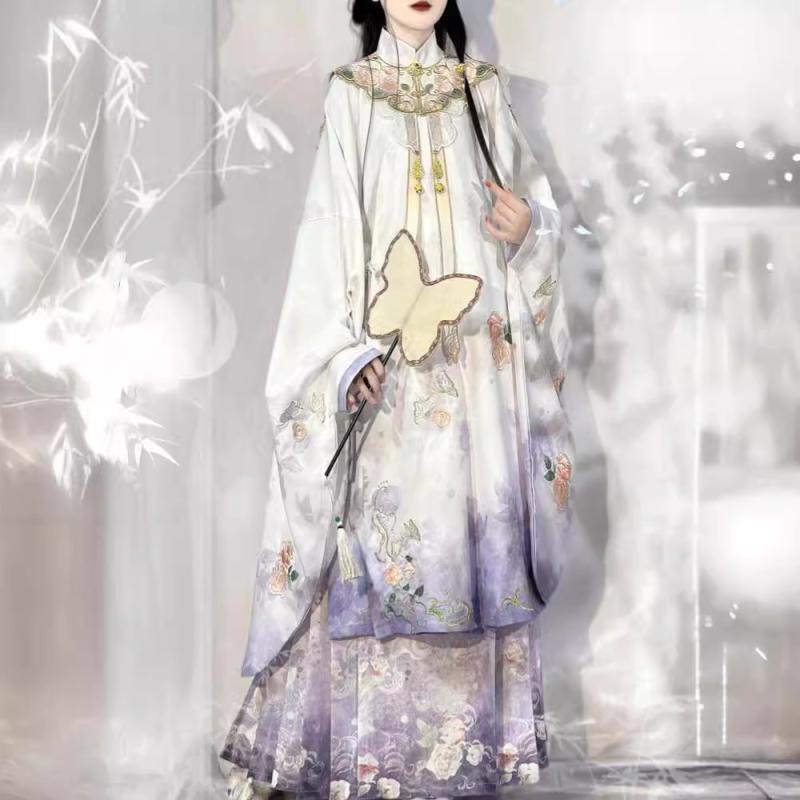 ・適用シーン: 漢服・主な素材: ポリエステル・素材含有率: 30%〜50%・カラー展開: ブルー系、パープル系、グリーン系・サイズ展開: S、M、L、XL・加工方法: 複合・流行要素: ペイント