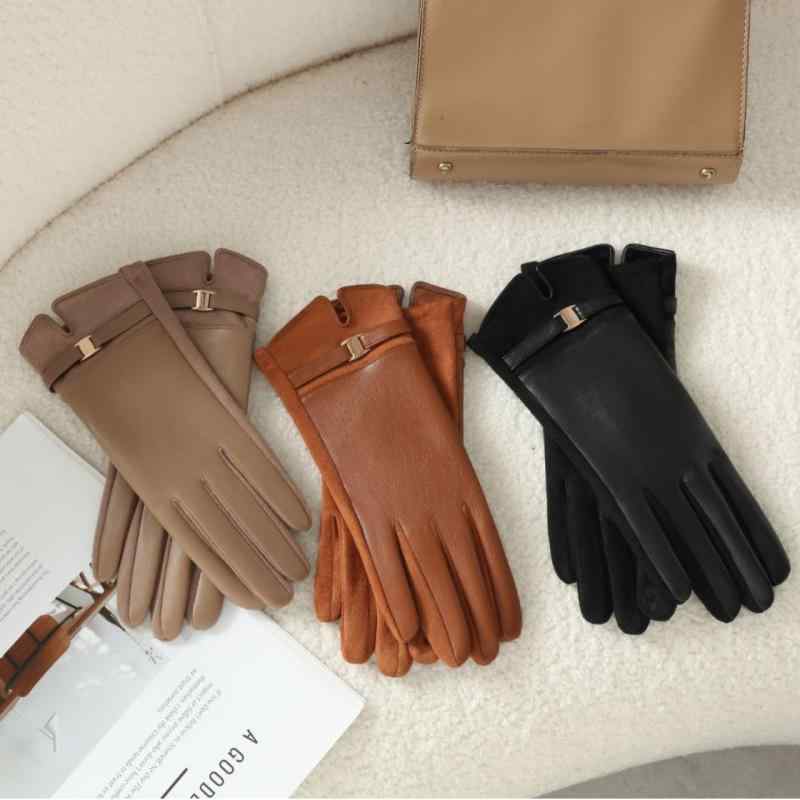 ・カテゴリ: 保温手袋・機能: 保温・タイプ: 5本指手袋・スタイル: スクール・スタイル分類: フレッシュ＆スイート・カラー展開: ベージュ,カーキ,キャラメル,タロパープル,ブラック,コーヒー,ワインレッド・サイズ展開: フリーサイズ・...