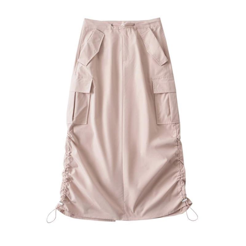 ・カテゴリ: スカート・スタイル: エレガントカジュアル・柄: 無地・加工: プリント、染色・主な素材: 綿30%〜50%、ポリエステル・スカートタイプ: タイトスカート・スカート丈: ミディ丈・デザイン要素: パッチワーク・カラー展開: ...