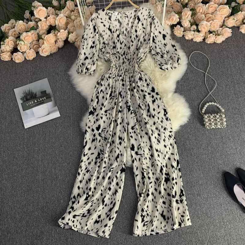 ・主な素材: ポリエステル・スタイル: 知的カジュアル・袖丈: 3分袖・カラー展開: アプリコット,ローズレッド,ピンク,レッド,グレーブルー,グリーン,ブラウン,ホワイト,ブラック,イエロー・サイズ展開: フリーサイズ・主な素材成分: 3...