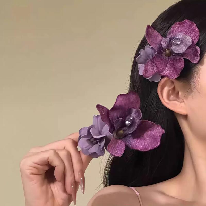 ・主な素材: 混合素材・処理方法: 手作業・ヘアアクセサリー分類: サイドクリップ・カラー: 紫色アイリス・人気要素: 花柄・スタイル: 田園風・スタイルカテゴリ: フレッシュスイート・カテゴリ: ヘッドアクセサリー・対象: 女性・人気要素...