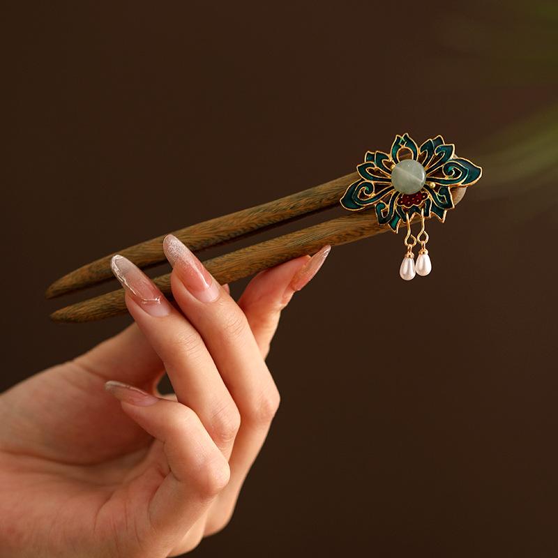 ・素材: 木・スタイル: 古風・デザイン: 花柄・適用シーン: 結婚祝い、誕生日、旅行記念、お祭り、従業員福利、周年記念・カラー: 緑檀U字簪（焼付け七宝風）・流行要素: 民族風・カテゴリ: 頭飾り