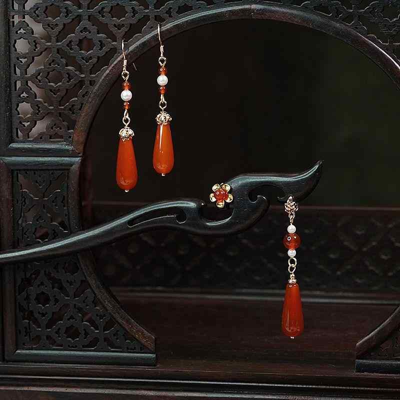 ・素材: 木材・スタイル: エレガント・カラー展開: ブラック、レッド・カテゴリ: ヘッドアクセサリー