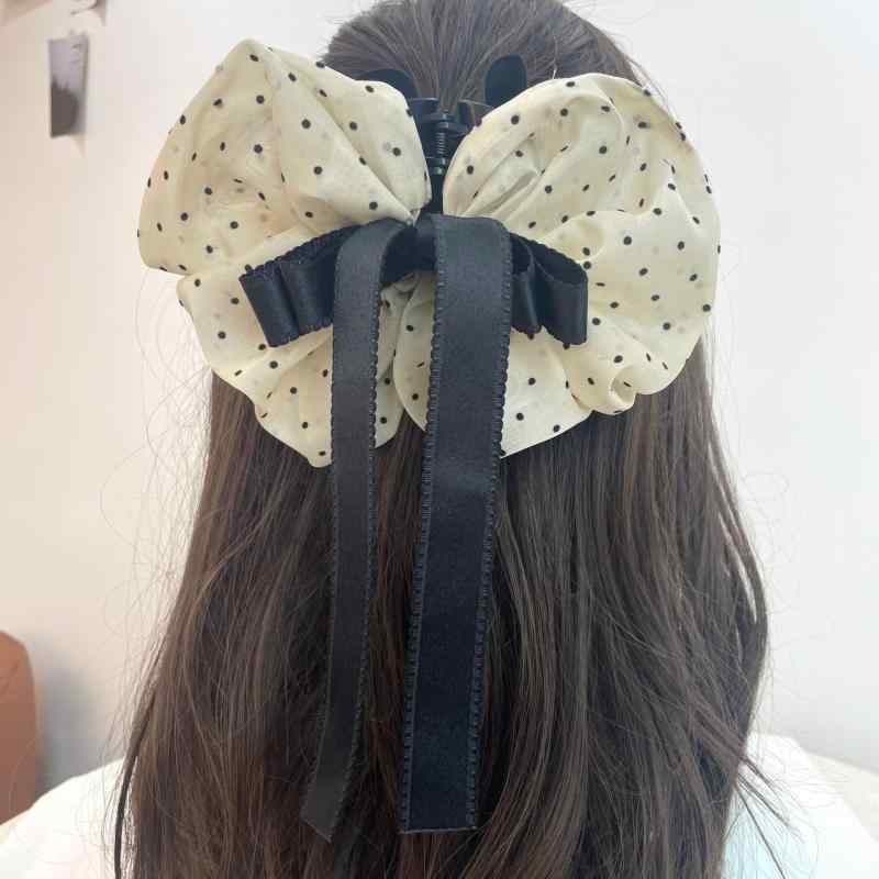 ・素材: 布・加工方法: 手作り・ヘアアクセサリー種類: バンスクリップ・流行要素: リボン・スタイル: 韓国風・スタイルカテゴリ: フレッシュ&amp;amp;スイート・カテゴリ: ヘアアクセサリー・対象: 女性・流行要素カテゴリ: 形状・柄