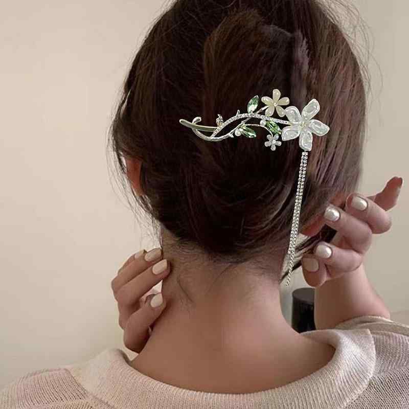 ・主な素材: 亜鉛合金・加工方法: 手作業・ヘアクリップ種類: ツイストクリップ・流行要素: ユリ・スタイル: 韓国風・スタイル分類: 清新、甘め・カテゴリ: ヘアアクセサリー・対象: 女性・流行要素分類: 植物、花