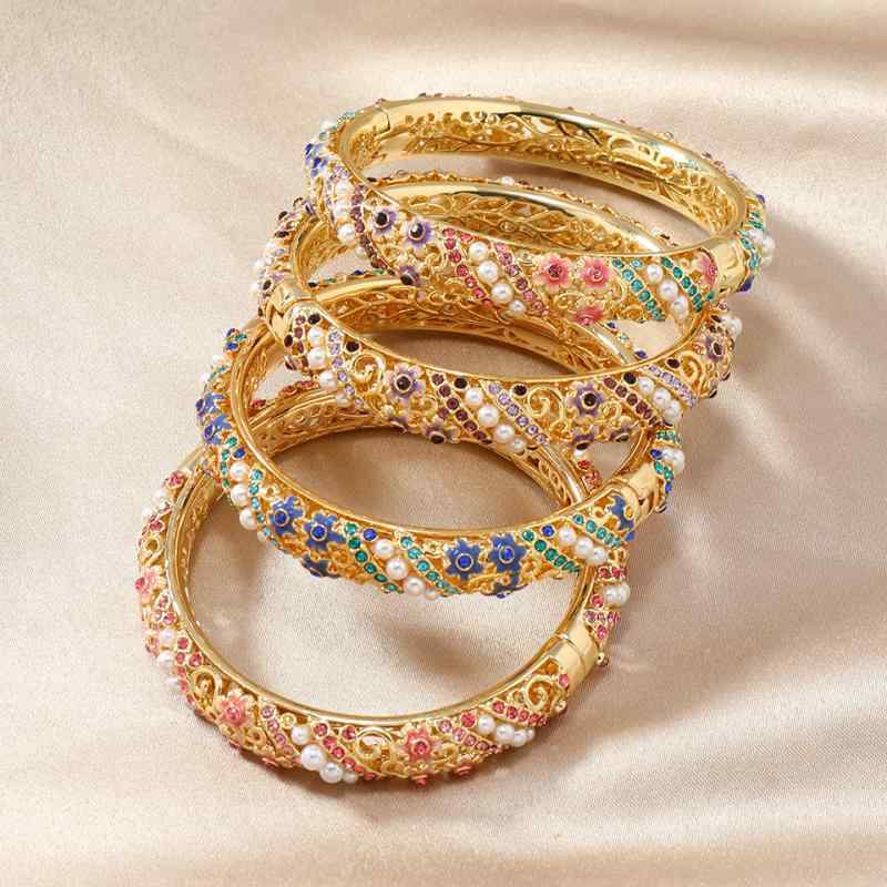 [&amp;quot;・素材: 七宝焼き&amp;quot;,&amp;quot;・処理: メッキ&amp;quot;,&amp;quot;・カラー展開: ブルー、パープル、ピンク、マルチカラー&amp;quot;,&amp;quot;・流...