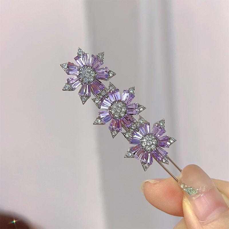 ・素材: 合金・デザイン: 雪花フロッグクラスプ・加工: 電鍍・ヘアクリップの種類: 一字クリップ・カラー: 紫色雪花・人気要素: 雪・テイスト: フェアリー風・テイスト分類: 清新で甘い・カテゴリ: ヘアアクセサリー・対象: 女性・人気要...