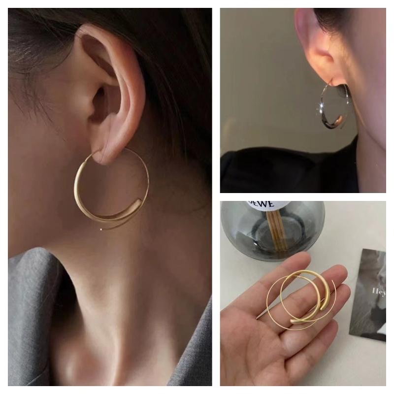 ・主な素材: 金属・加工技術: 電気メッキ・形状: 幾何学模様・流行要素: 円形、環形、幾何学・スタイル: シンプル、オフィスカジュアル・カテゴリ: 耳飾り・対象: 女性用