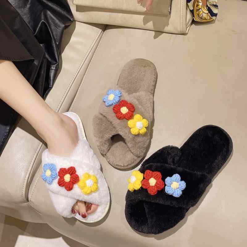 ・カテゴリ: サンダル・対象年齢: 成人・スタイル: 韓国風・柄: 花柄・アッパー素材: スエード・ソール素材: TPR・インナー素材: 人工毛・着用シーン: 日常・製法: 縫製・機能: 滑り止め、耐摩耗性・重さ: 約385g・カラー展開:...