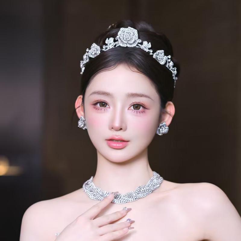 ・主な素材: 合金・スタイル: シンプル・対象: 女性用・デザイン: クラウン・加工: 電気メッキ・用途: 結婚式、誕生日、旅行記念、イベント、引っ越し、展示会、広告宣伝、従業員福利厚生、周年記念・カラー: モデル着用と同じ・人気要素: 花...