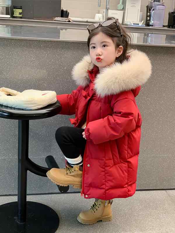 ・性別: 女児・対象年齢: 中小児 (3〜8歳、身長100〜140cm)・中綿: ホワイトダックダウン・スタイル: 韓国風・柄: 無地・ダウン含有量: 86〜90%・生地加工: 柔軟加工・フード: 取り外し不可・要素: トレンド・写真: モ...