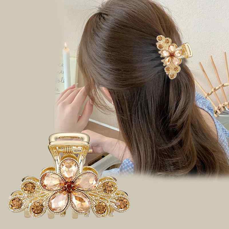 ・素材: 合金・デザイン: 花・加工: メッキ・ヘアアクセサリー種類: バンスクリップ・カラー展開: パープル、ピンク、シャンパン・人気要素: 花びら・スタイル: オリジナルデザイン・製品カテゴリ: ヘアアクセサリー・対象: 女性・人気要素...