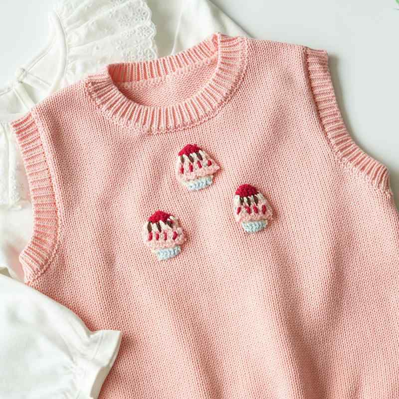 ・カテゴリ: キッズニット・性別: 女性・スタイル: カジュアル・加工方法: 柔軟加工・主な素材: 綿98%・ネックライン: ラウンドネック・袖丈: ノースリーブ・柄: キャラクター・デザイン要素: キャラクター、キュート・厚み: 普通・毛...