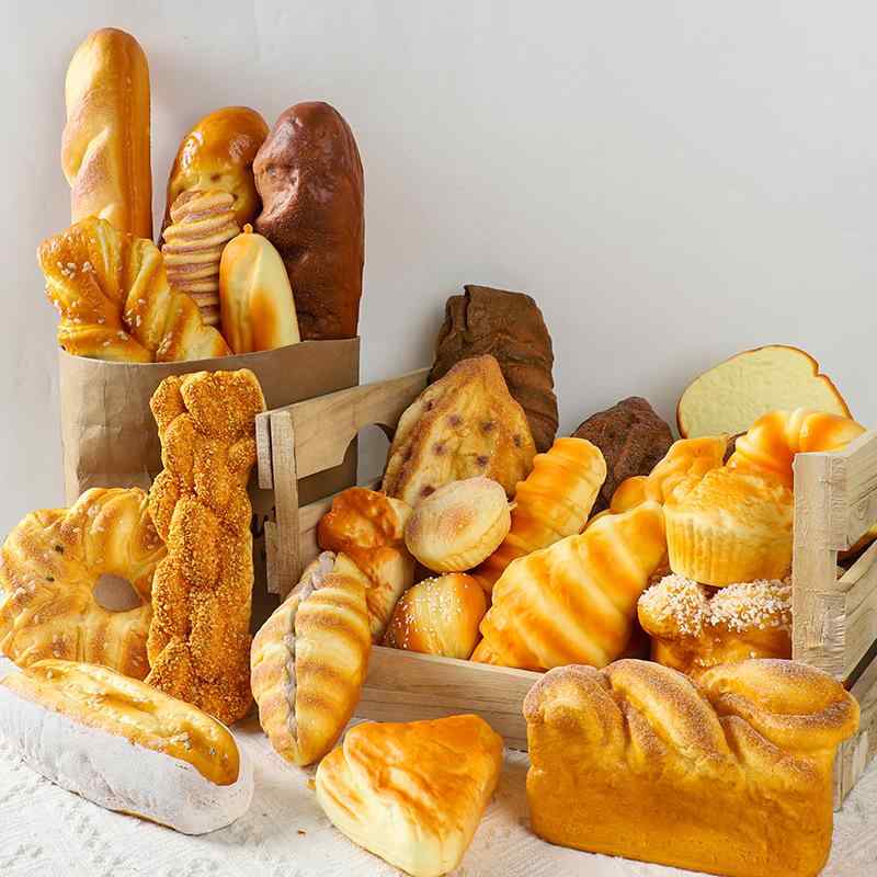 ・素材: ポリウレタン・製法: 半手作業、半機械・カテゴリ: 食品サンプル・ディスプレイ形式: 置き物・スタイル: モダン、シンプル・形状: 抽象・サイズ展開: 花形パン、十字パン（パンくず付き）、ごま付きミニ花巻パン、大型クロワッサン、チ...