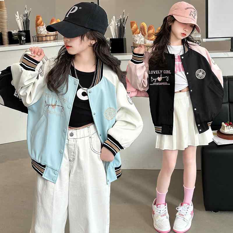 ・性別: 女・年齢層: 中大童（8歳以上、140cm以上）・ネックライン: クルーネック・スタイル: 韓国風・柄: 無地、ロゴ・厚さ: 薄手・生地加工: 柔軟加工・要素: スポーツ、ロゴ、プリント、配色、トレンド・袖丈: 長袖・画像: モデ...