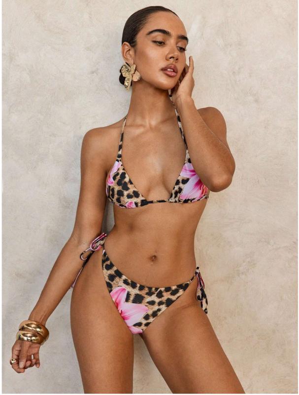 ・性別: 女性・対象年齢: 成人・デザインスタイル: セクシー、バックレス、高伸縮性、欧米風・ワイヤー: なし、胸パッド付き・生地: ナイロン・生地素材: ポリエステル82%・重さ: 約110g・裏地素材: ポリエステル82%・適用シーン:...