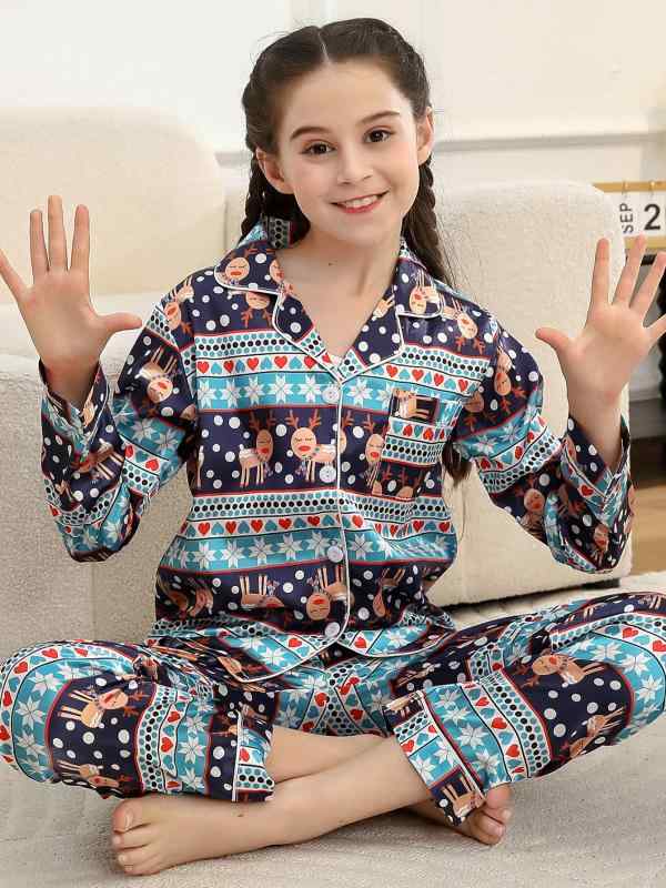 ・カテゴリ: キッズルームウェア・性別: ユニセックス・対象年齢: 8歳以上・スタイル: カジュアル・主な素材: ポリエステル97%・生地感: 模造シルク・カラー: 花柄・デザイン要素: カーディガン, プリント・対応身長: 130cm, ...
