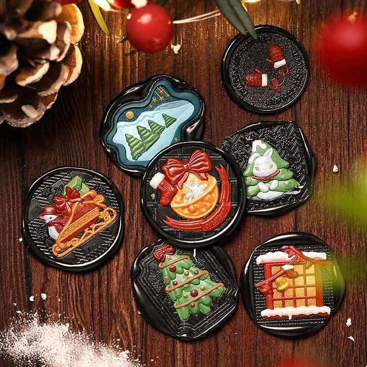 ・カテゴリ: シーリングスタンプ・カラー展開: クリスマスツリーの下、魔法のクリスマス、クリスマスのヘラジカ、雪鹿のセーター、クリスマスカーニバル、クリスマス限定、雪の精霊、雪姫、クリスマスジンジャーブレッドマン、クリスマスの贈り物、雪の結...