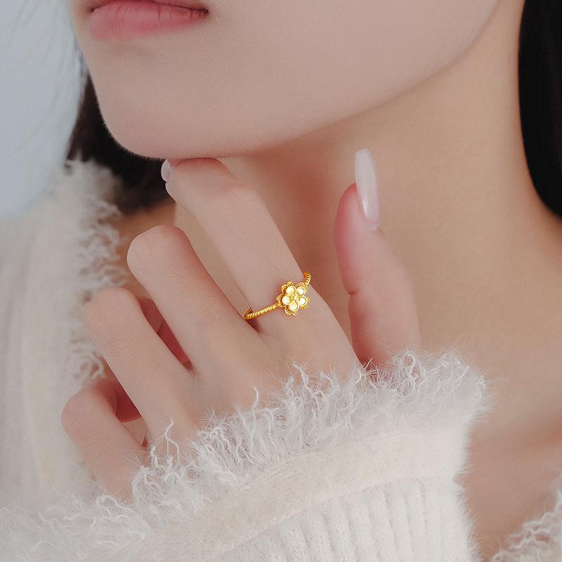 ・主な素材: 銅・加工技術: 電気メッキ・カラー展開: 蓮花リングゴールド・デザイン要素: 蓮、植物・草花・スタイル: 軽贅沢風、ファッション通勤・カテゴリ: リング・指輪（手飾り）・対象: 女性用
