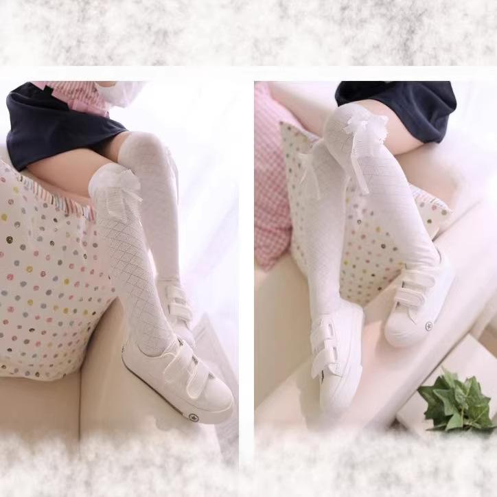・カテゴリ: キッズソックス・主な素材: 綿 80%・性別: 女の子・丈: ミドル丈・厚さ: 薄手・柄: ストライプ、チェック、無地・デザイン要素: チェック、リボン、プリント・機能: 通気性、吸汗・カラー展開: ブラック、ホワイト、グレー...