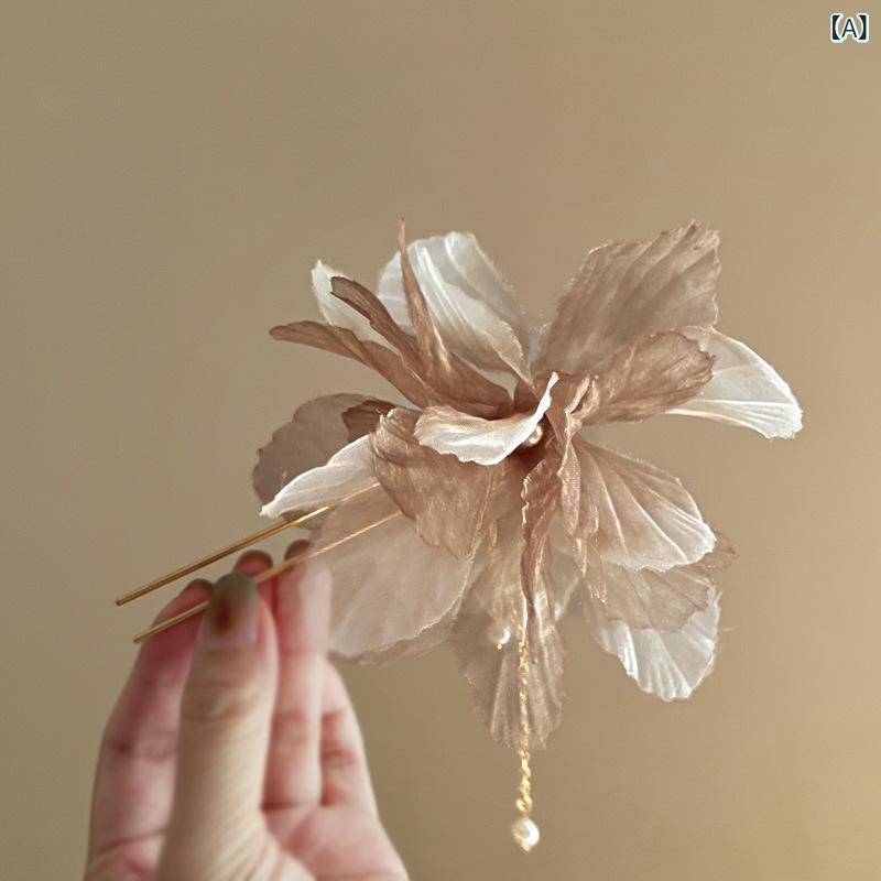 ・カテゴリ: 髪飾り・スタイル: レトロ・主な素材: 合金・デザイン: 花・加工: 電鍍・カラー展開: こん色、ブルー、赤、ピンク、モランディ色