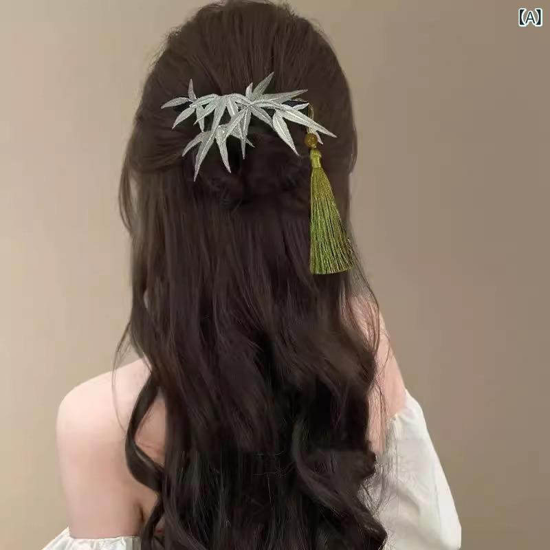 ・カテゴリ: ヘアクリップ・主な素材: 布・カラー: 緑・スタイル: 韓国風・テイスト: 清新スイート・装飾: タッセル・製作: 手作り・対象: 女性用