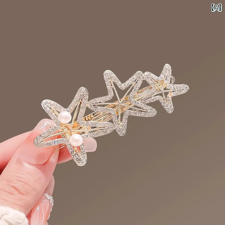 ・素材: 合金・加工技術: 電気メッキ・ヘアクリップ分類: サイドクリップ・カラー展開: D2093三連星・トレンド要素: チューリップ、花、ツバキ・スタイル: フレッシュ、甘め・カテゴリ: ヘッドドレス・対象: 女性・デザイン要素: 植物、花
