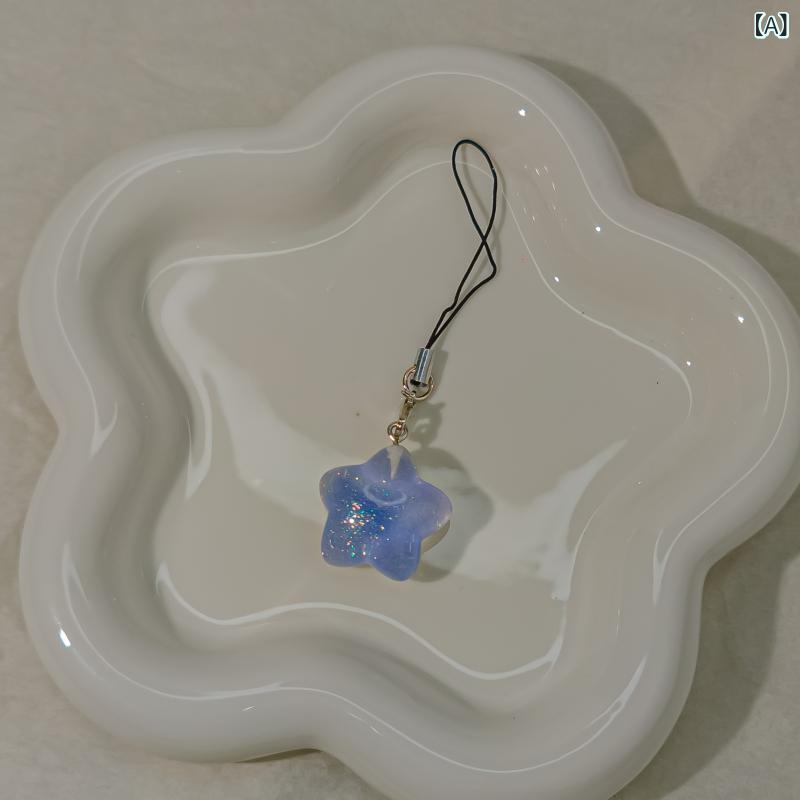 ・加工: 電鍍・素材: プラスチック、樹脂・カラー展開: ブルー（星）、イエロー（星）、パープル（星）、ピンク（星）、ローズピンク（星）、レイクブルー（星）・スタイル: ナチュラル・タイプ: キーホルダー・柄: ハート・デザイン要素: ハー...