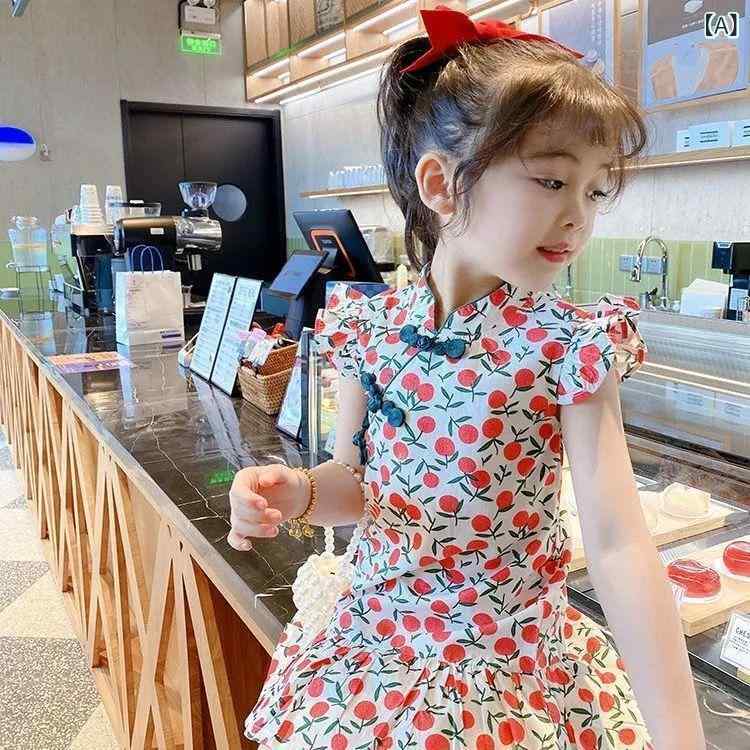 ・カテゴリ: ワンピース、子供用スカート・スタイル: ノースリーブ、フリルヘム、田園風・主な素材: 綿・裏地素材: 綿（80%）・生地加工: 柔軟処理・対象: ガールズ・柄: 花柄・カラー展開: チェリー柄チャイナドレス、グリーン小花柄、パ...