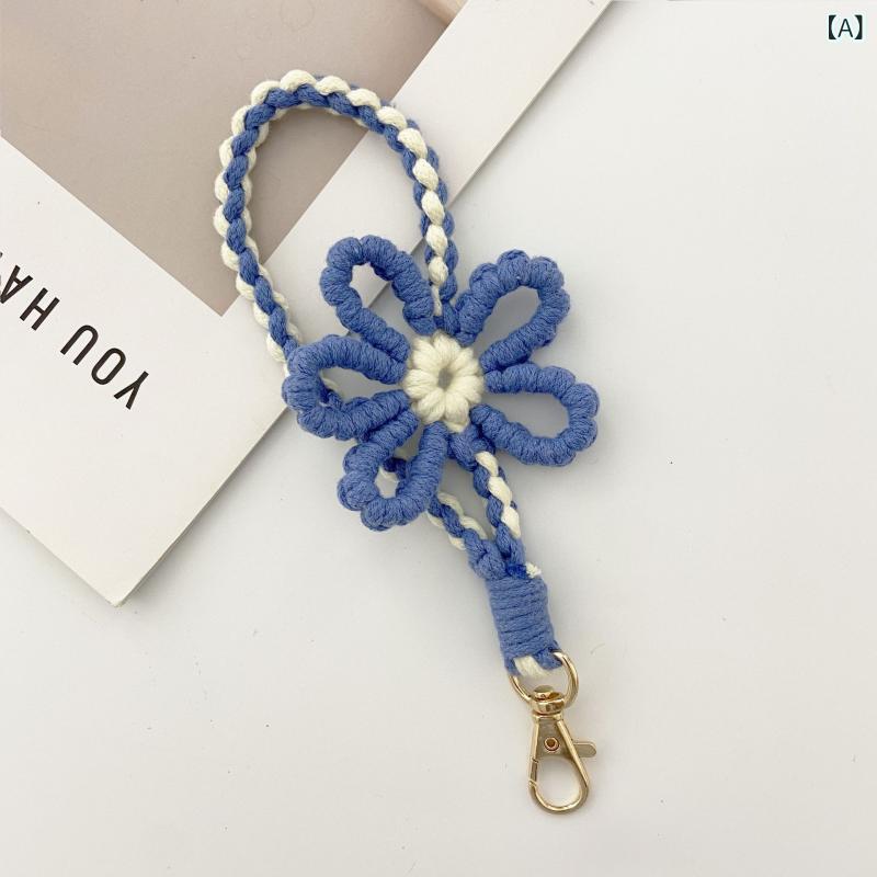 ・加工: 手工編み・主な素材: 金属・カラー展開: ブルー、イエロー、パープル、ピンク、グリーン、ブラック・スタイル: オリジナルデザイン・タイプ: キーホルダー・柄: 植物、花・デザイン要素: 花、花びら