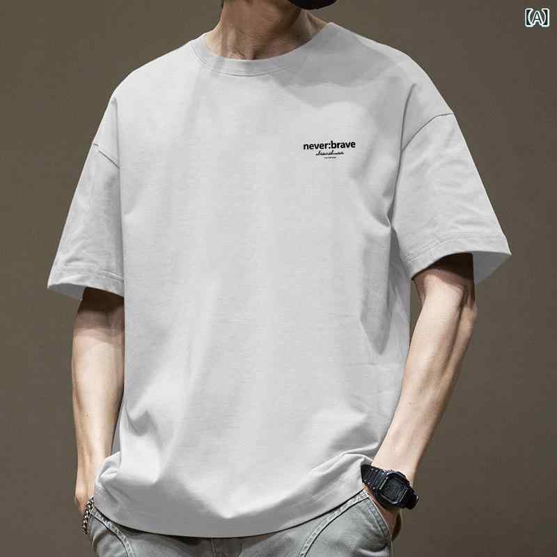 ・カテゴリ: Tシャツ・スタイル: カジュアル・主な素材: 綿 96%以上・ネックライン: クルーネック・袖丈: 半袖・袖型: ドロップショルダー・シルエット: ルーズ・柄: 英字、幾何学プリント・生地の厚さ: 普通・機能: 通気性・重さ:...