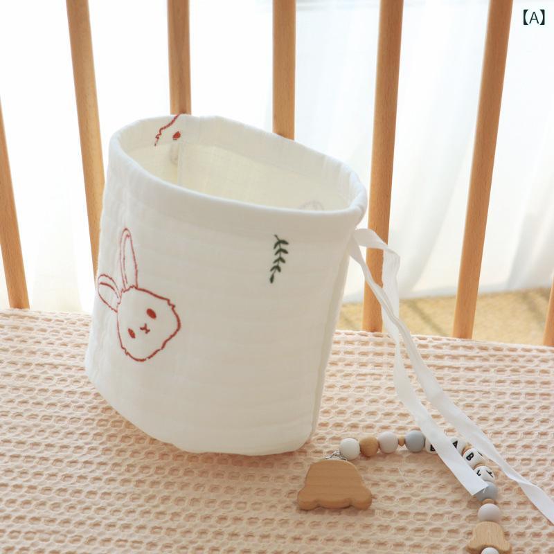 ・カテゴリ: 収納袋・主な素材: 綿布・スタイル: 韓国風・デザイン: 立体式・用途: 化粧収納・使用シーン: 壁掛け式・カラー展開: 樹枝大兔,双皇冠,藍星月,熊点点,心心熊・サイズ: 15*16cm