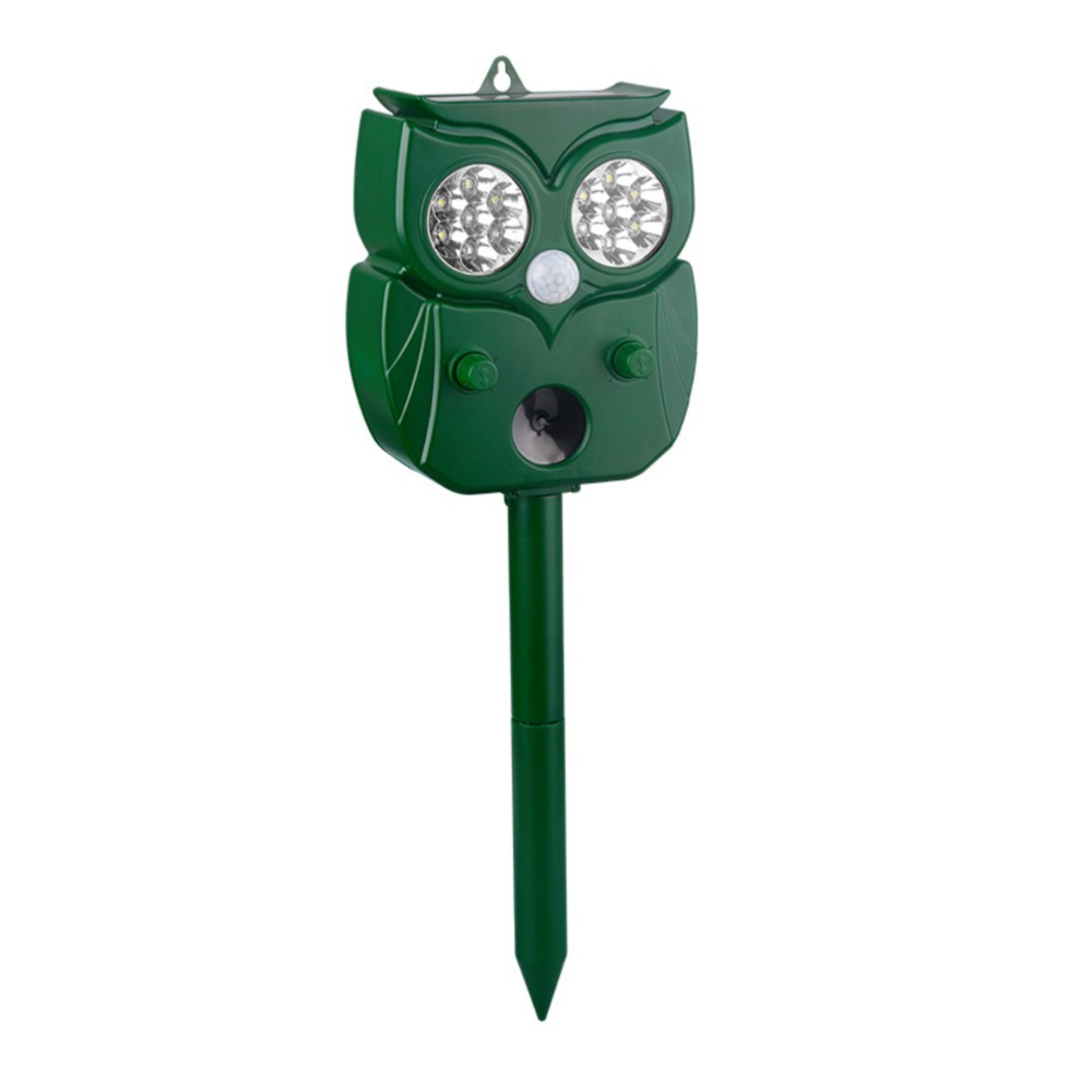 センサーで動物の動きを感知、光と音で動物を傷つけずに追い払います。 面倒な電池交換不要(ソーラー充電)です。 サイズ(約)：14×7.5×17.5cm 重量(約)：280g 材質：ABS樹脂 USB充電時間(約)：5～6時間 ソーラー充電時...