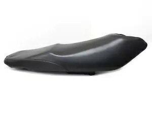 Complete Black Seat Replacement (Not just cover) For Yamaha YBR 125 2010-2015完全なブラックシート交換 (カバーだけではありません) ヤマハ YBR 125 201...