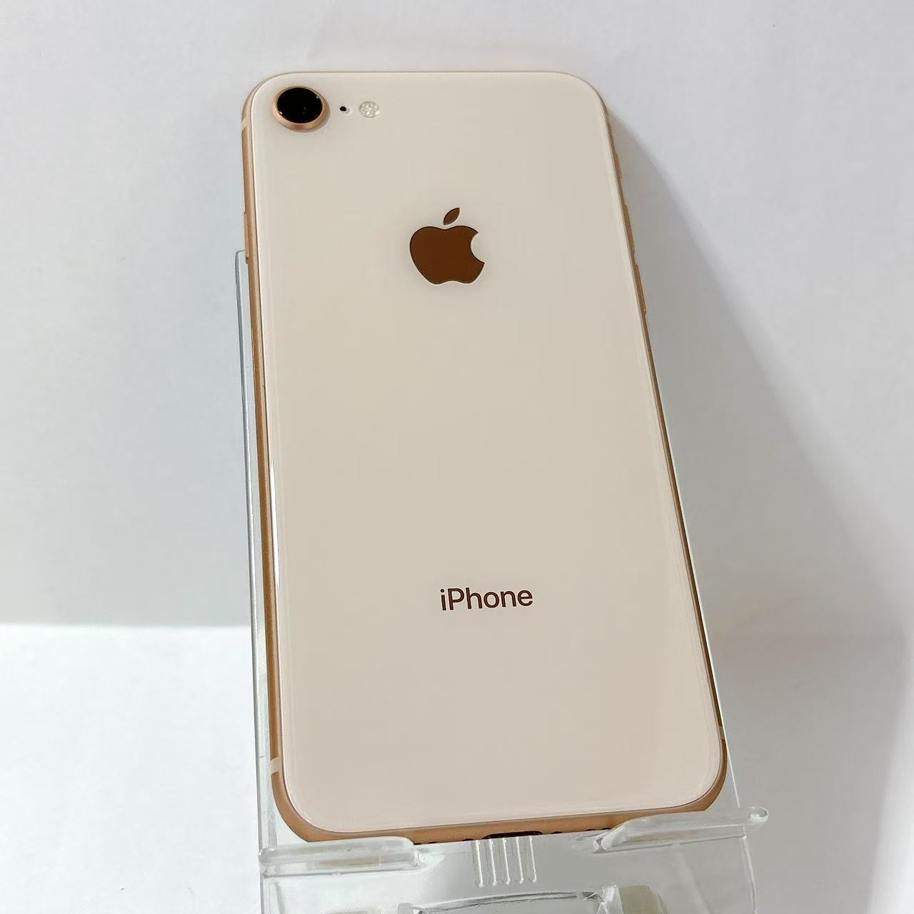 セイモバイル★【中古Aランク】SIMフリー iPhone8 64GB ゴールド 【中古Aランク】SIMフリー iPhone8 64GB ゴールド【13時までのご注文で当日発送】 ▼国内版 SIMロック解除済み SIMフリーです。▼バッテリー...