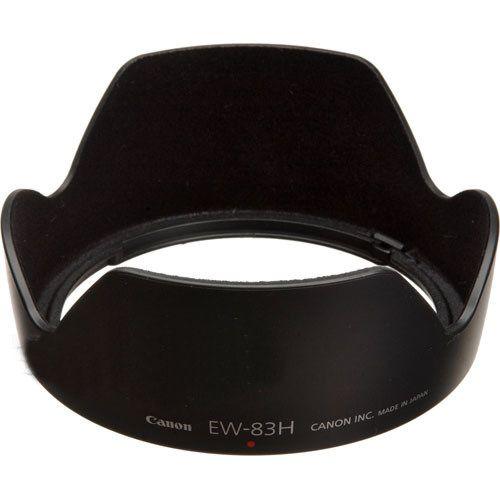 Canon レンズフード EW-83H 新品・未使用商品！ 【対応機種】 EF24-105mm F4L IS USM■画角外からの不要な光を遮り、画質劣化の原因となるフレアやゴーストを防ぐレンズフード■レンズに合わせた最適な形状で、快適な撮...