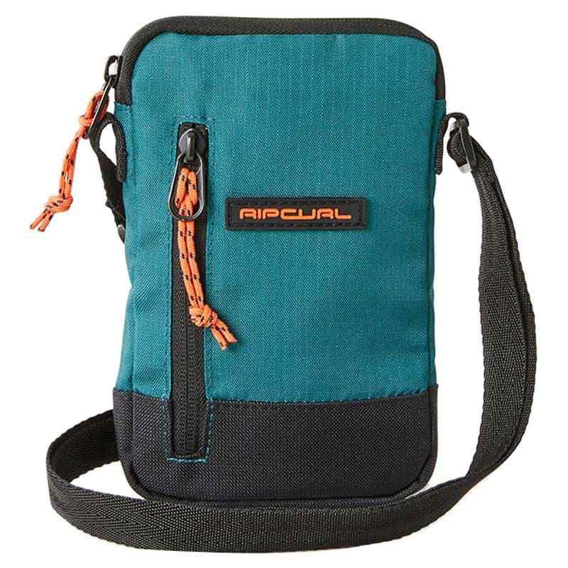 [リップカール] ショルダーバッグ (ストラップ調節可能)[ 00OMSB / SLIM POUCH JOURNEYS ] 斜め掛け BLUE GREEN 1SZ調節可能なショルダーストラップ