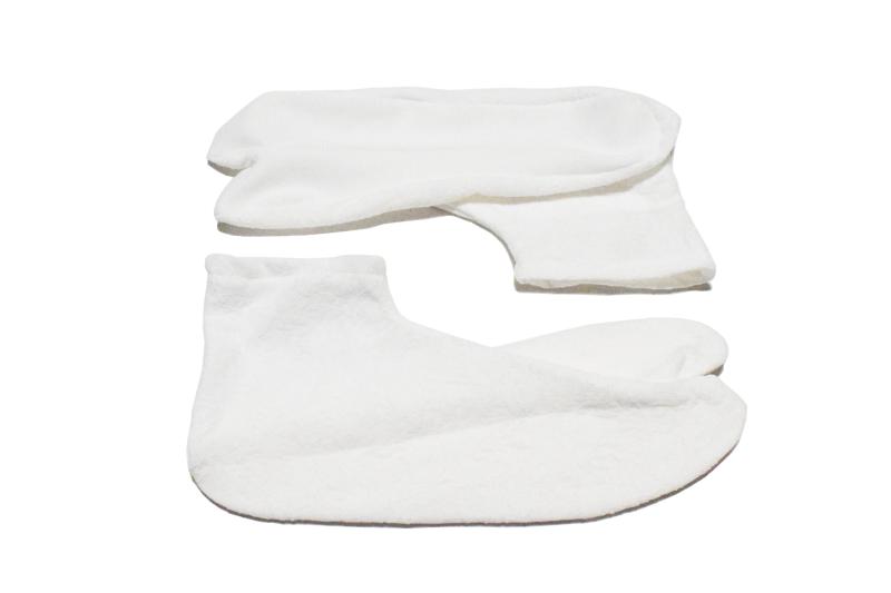 二重レース足袋 白 黒 フリーサイズ ストレッチ素材 着物和装用 フォーマル カジュアル両用（ ストレッチ 単衣足袋 レース 浴衣 普段着 レース ストレッチ足袋 色足袋 口ゴム）こはぜ無しの二重レース足袋素材　ポリエステル・ナイロン 　普...