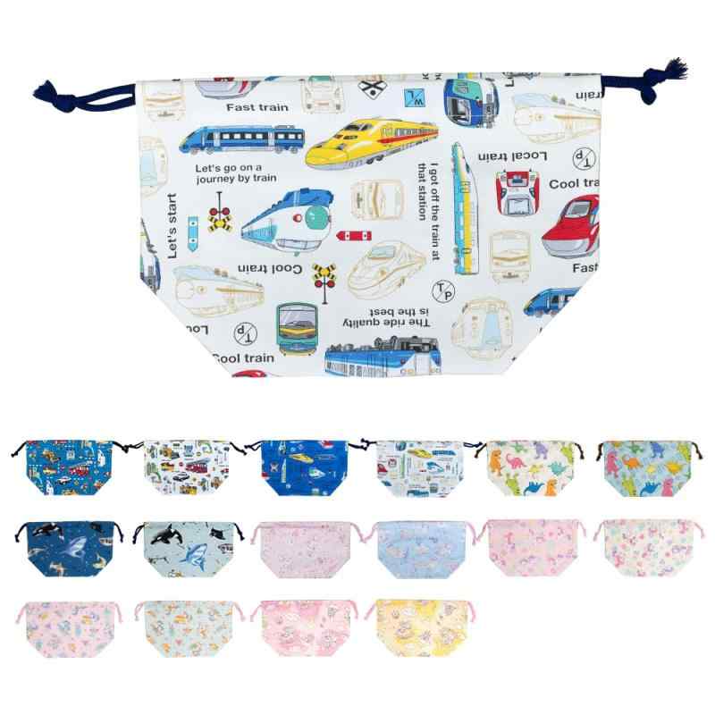 [アルコバレーノキッズ] 巾着袋 ランチ巾着 お弁当袋 お弁当巾着 男の子 女の子 入園 入学 保育園 幼稚園 小学校 通園 通学 子供用 おしゃれ 日本製 車 電車 恐竜 水族館 ユニコーン ユメカワ商品により多少の誤差がございます。 素...