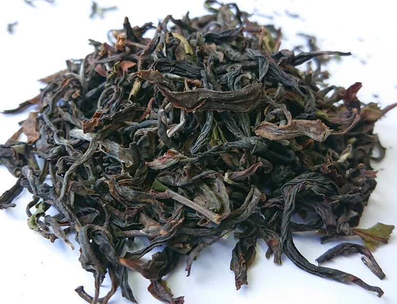 大ぶりな茶葉で、水色はオレンジ色。 花のような華やかな香りと味です。 入荷量がわずかですので、お買い求めはお早めに！ 配送方法：メール便、宅配便 メール便用商品サイズ：こちらをご覧下さい 名称 紅茶 原材料 紅茶 原産国 インド 内容量 4...