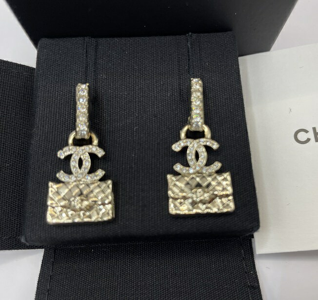楽天市場】CHANEL ピアス 新作(カラーゴールド)(レディース 楽天市場】CHANEL ピアス 新作(カラーゴールド)(レディース
