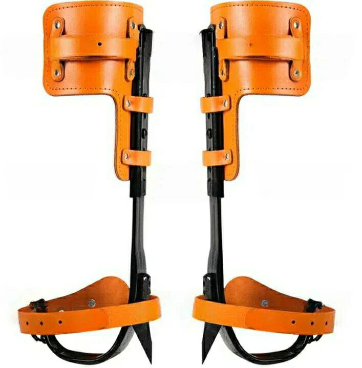 商品仕様 商品名：木登りスパイク材質：45＃鋼プロセス：鍛造ストラップ：牛革厚さ：約5.5mm / 0.22in重量：1個あたり約1270グラム使用法：木登りの際に便利で素早く使用できます注意事項 ※ラッピングは対応しておりません。※予告な...